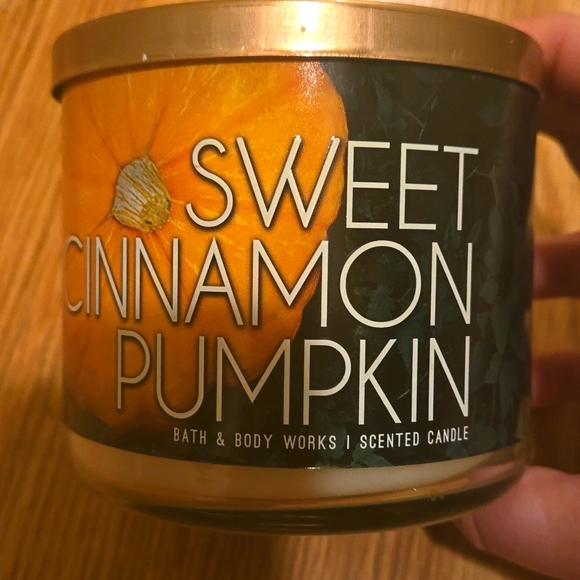 Bath & Body Works | Accents | Sweet Cinnamon Pumpkin 3wick Candle | Poshmark